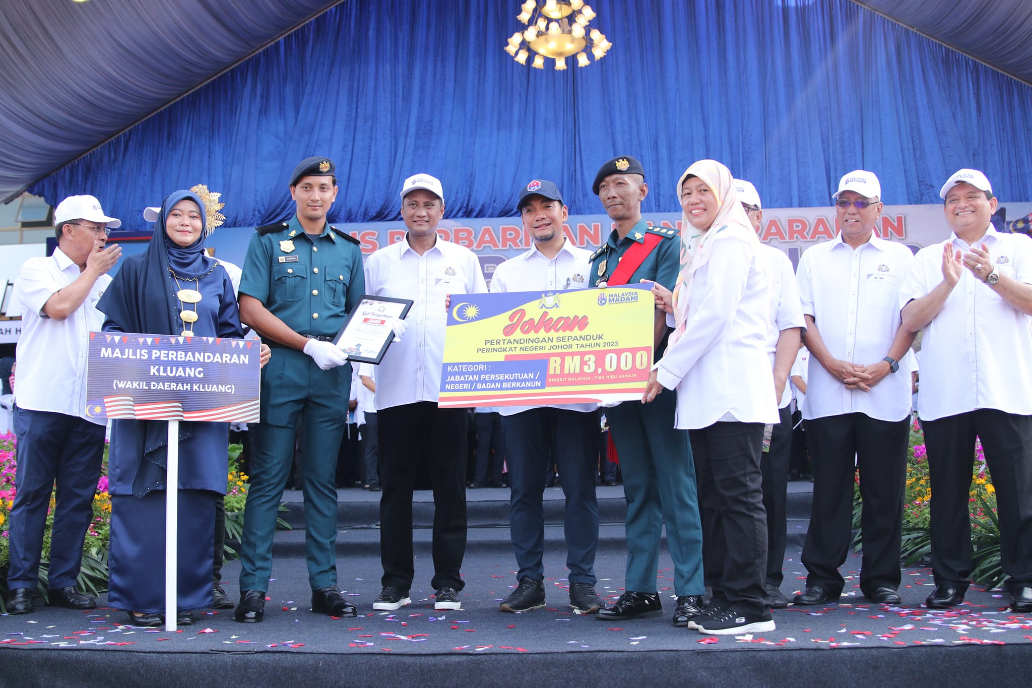 MAJLIS PERBARISAN DAN PERARAKAN SAMBUTAN HARI KEBANGSAAN KE 66 ...