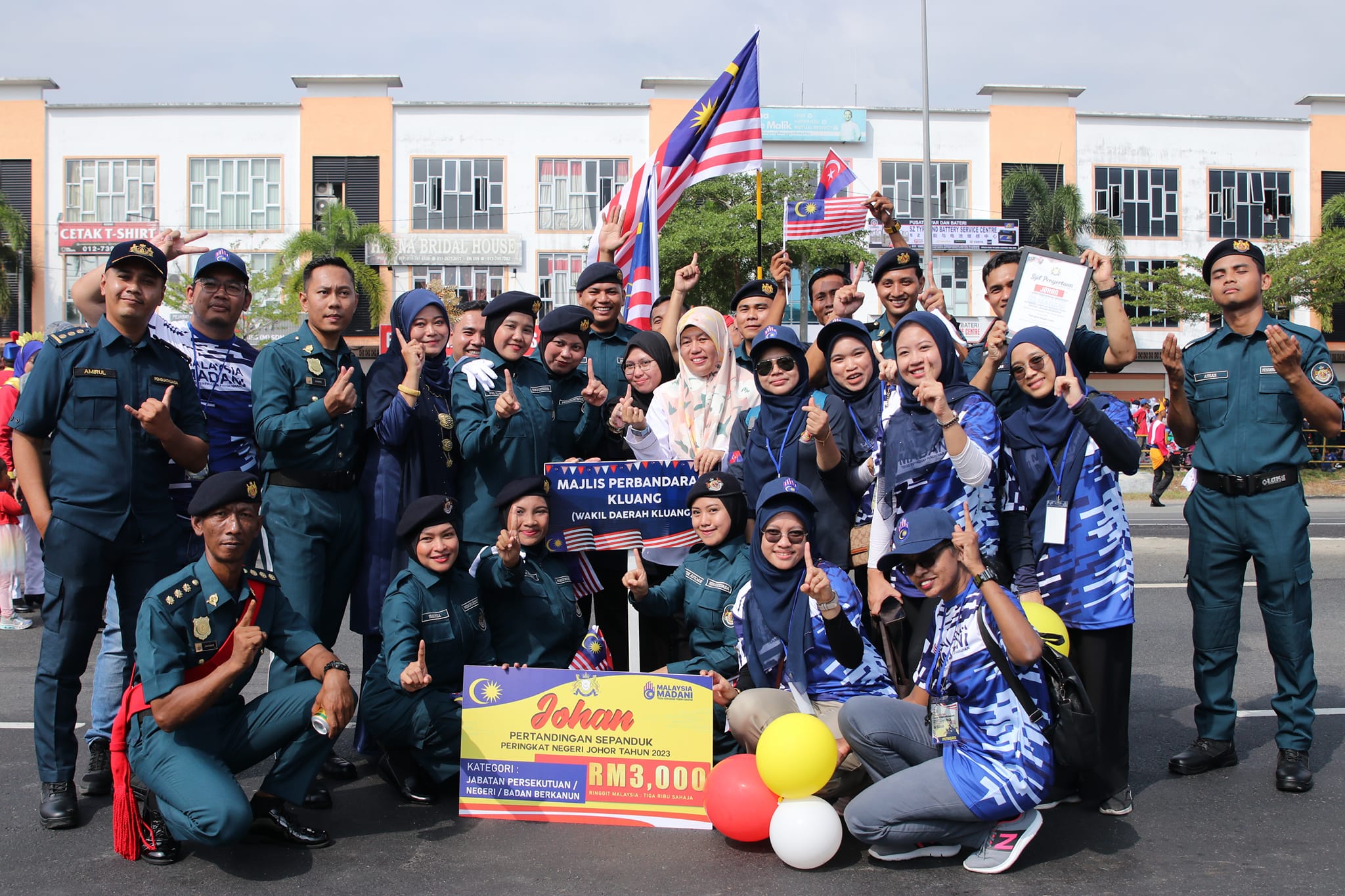 MAJLIS PERBARISAN DAN PERARAKAN SAMBUTAN HARI KEBANGSAAN KE 66 ...