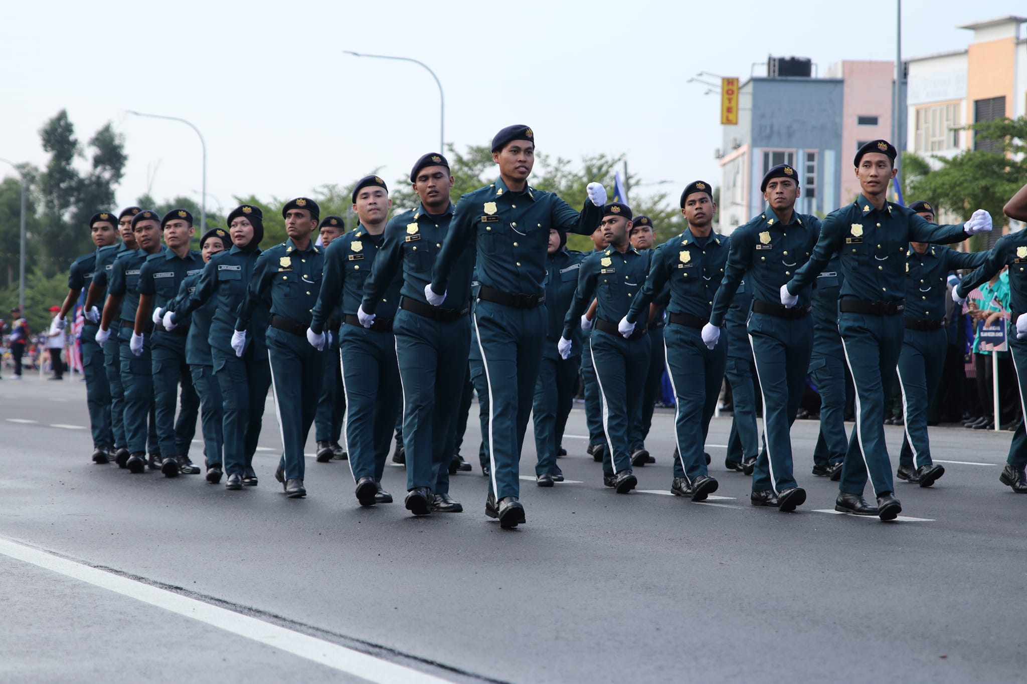 MAJLIS PERBARISAN DAN PERARAKAN SAMBUTAN HARI KEBANGSAAN KE 66 ...